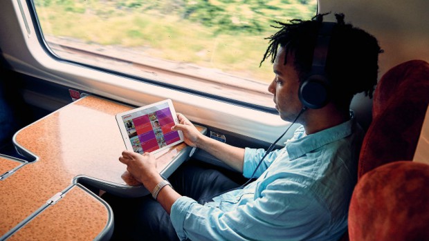 How to Watch Movies Offline Without Internet on Your iPhone or iPad ...